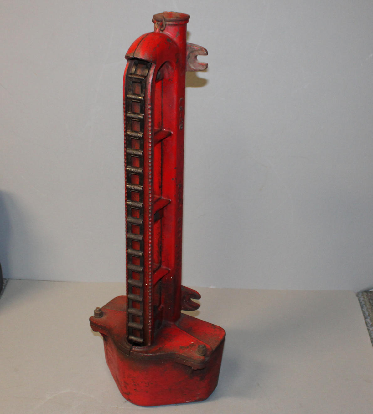 Bargain John's Antiques | Antique Chain Driven Cast Iron LS-20 Sioux ...