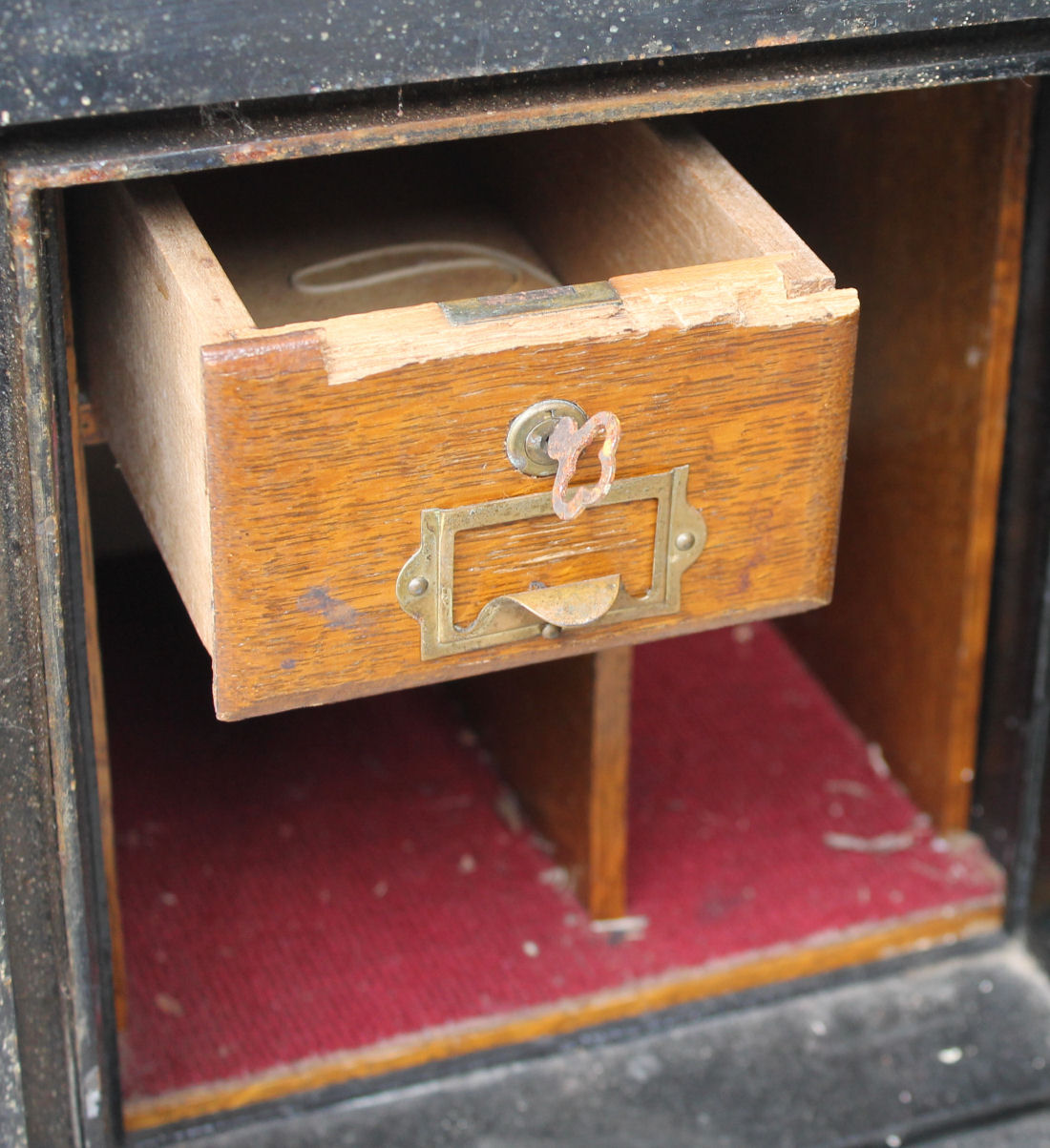 Bargain John's Antiques | Antique Iron Small Safe with Working ...