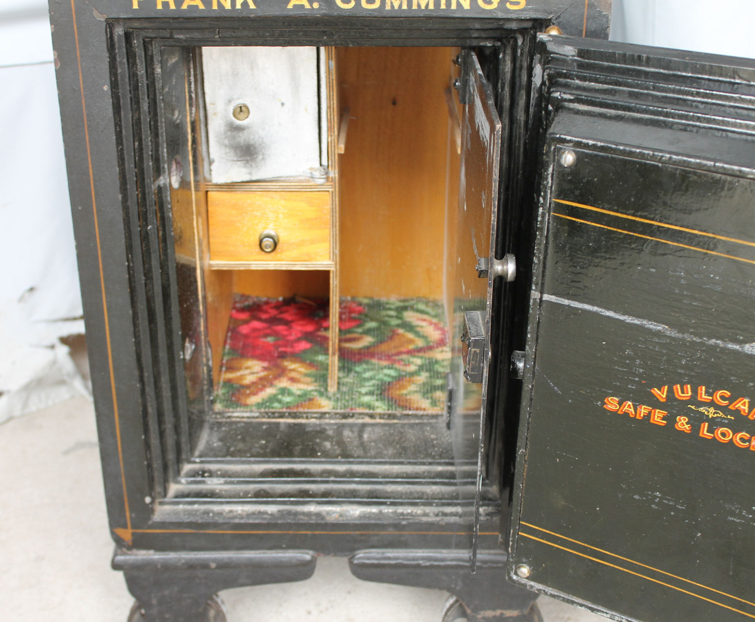Bargain John's Antiques | Antique Iron Safe - Vulcan Safe Co - Bargain ...