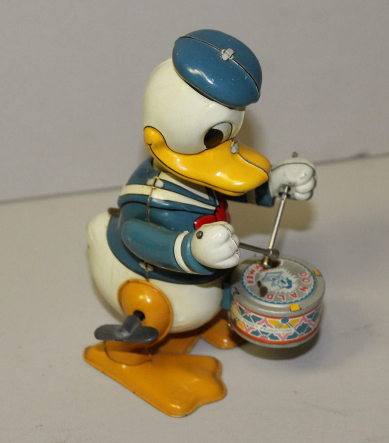 Bargain John's Antiques | Antique toy Donald Duck Tin Wind Up Walking ...