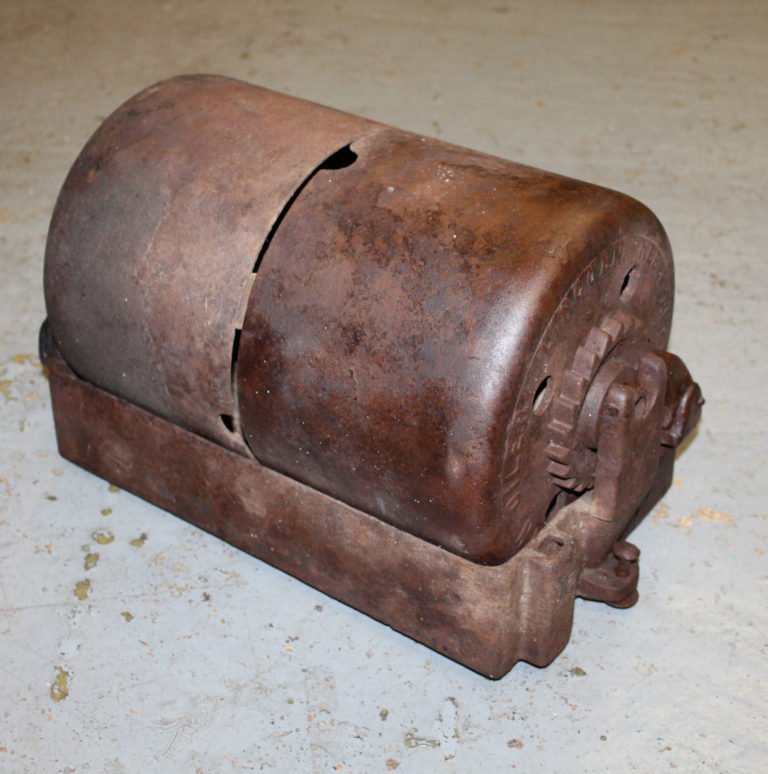 Bargain John's Antiques | Cast Iron Twin Hog Oiler - Lincoln, Nebraska ...