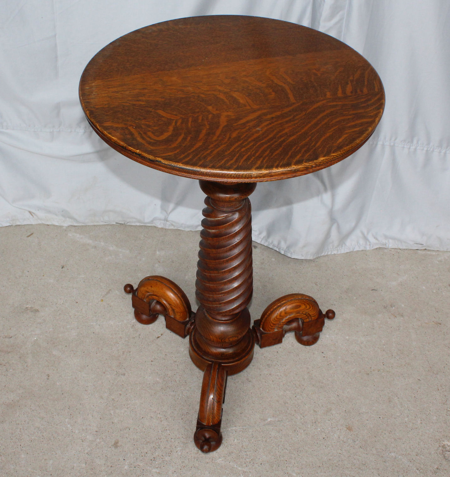 Bargain John's Antiques | Antique Oak Pedestal Lamp Table - 20 inches ...