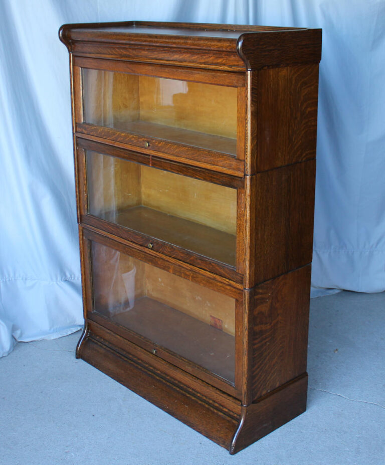 Bargain John's Antiques | Antique Quarter Sawn Oak Three High Barrister ...