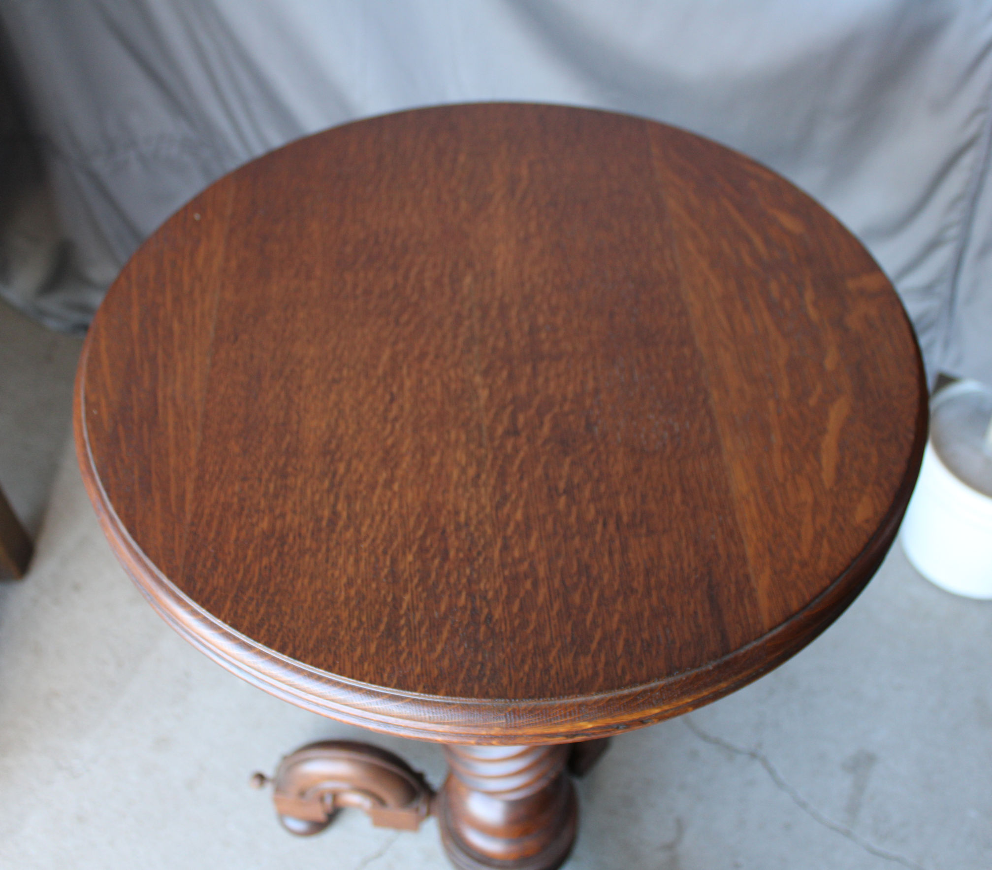 Bargain John's Antiques | Antique Oak Pedestal Lamp Table – 20 inches ...
