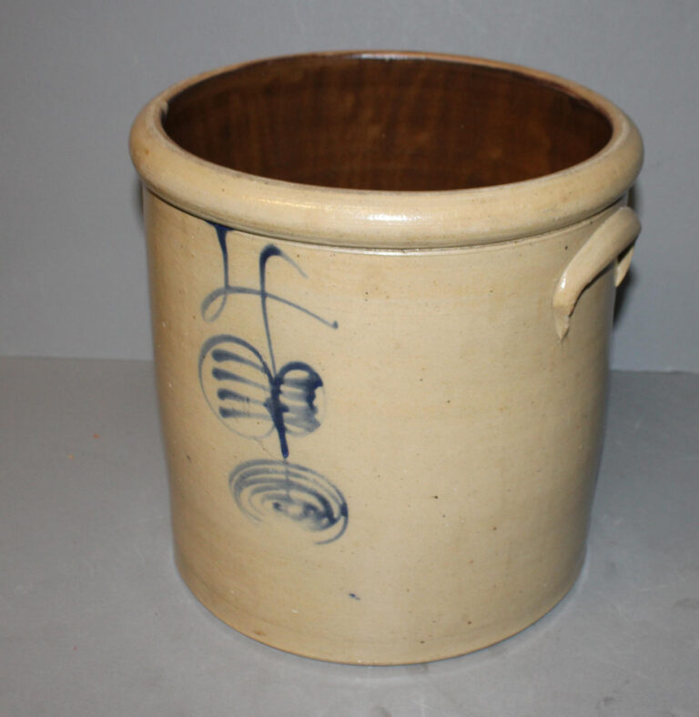 Bargain John's Antiques | Antique 4 Gallon Salt Glaze Red Wing Crock ...
